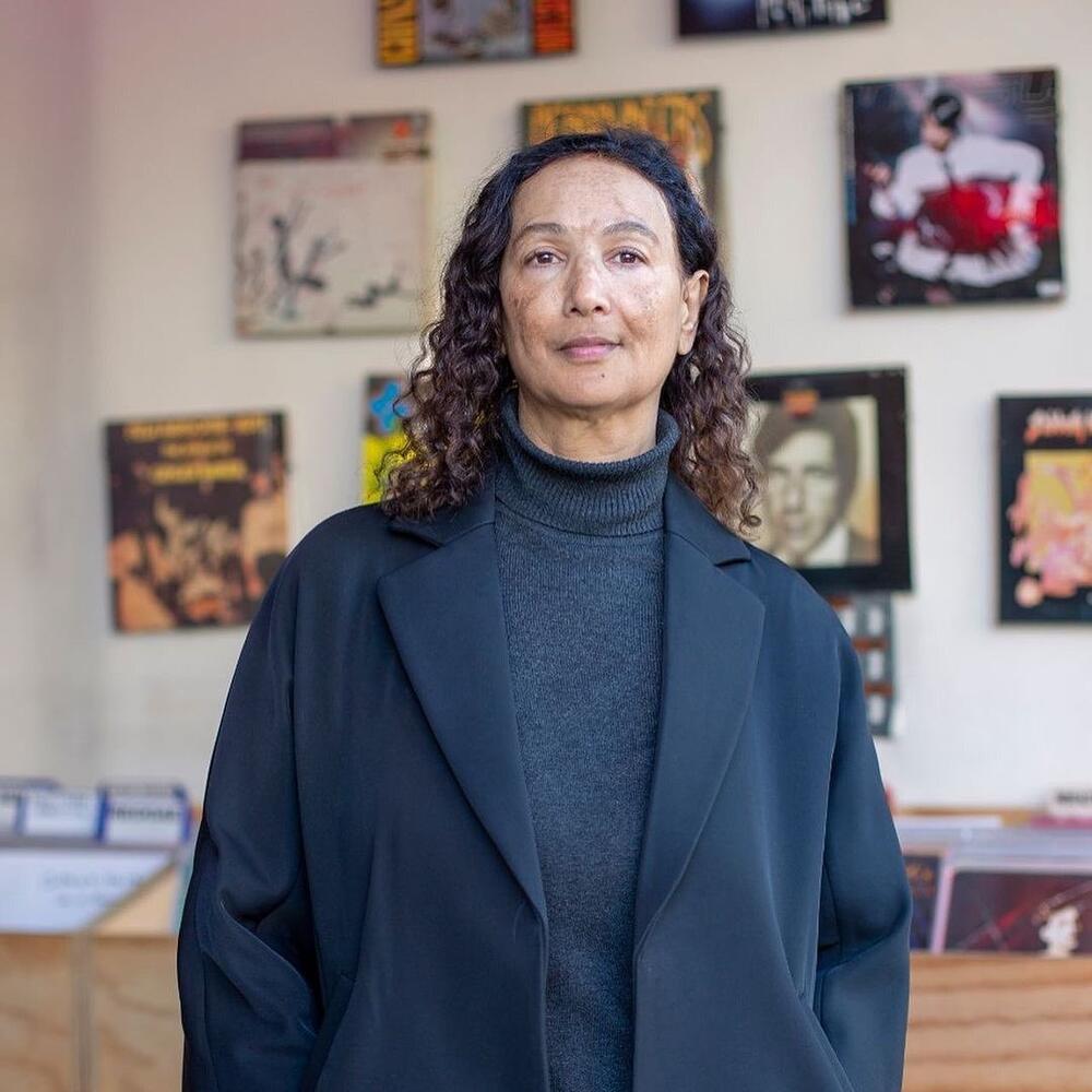 Jacqueline Crooks novela las ideas de revolución compartidas en las ...