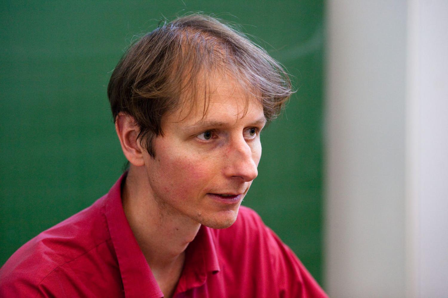 Fabian Scheidler: “La idea de que hay una economía libre y por otro ...