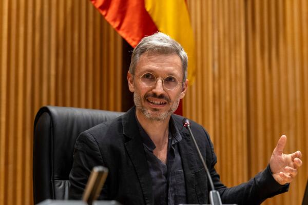 Jason Hickel: “La crisis climática no puede resolverse dentro del ...