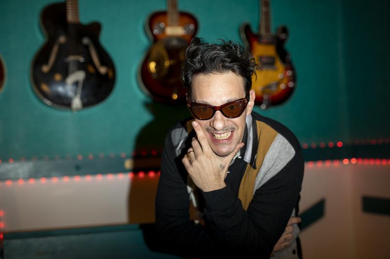 Tito Ramírez, un rockero tropical anónimo que vive entre dos mundos ...